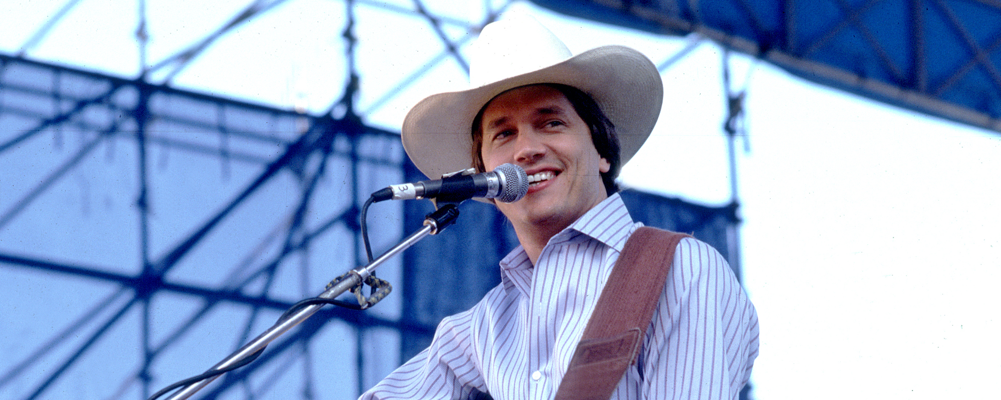 Meaning Behind Snoop Dogg and Pharrell’s “Drop It Like It’s Hot”