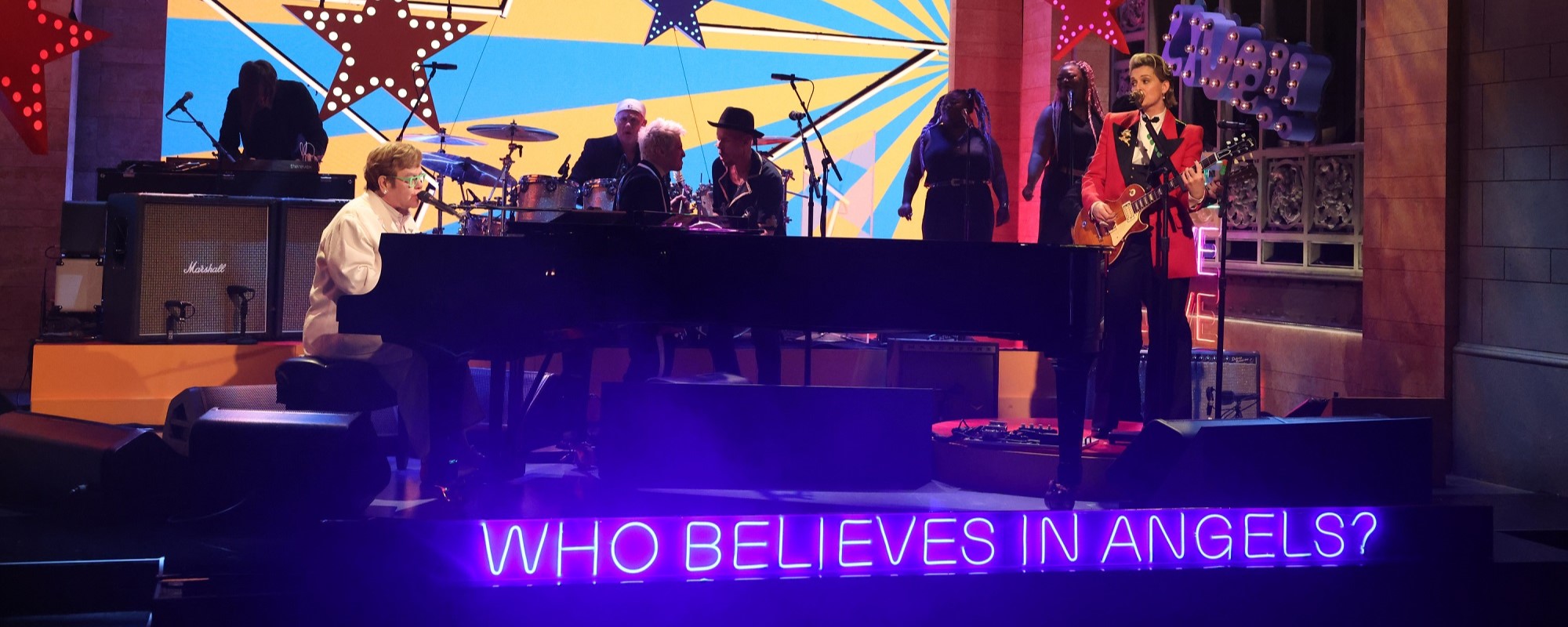 The Meaning Behind the Song Lyrics: “Pontoon” by Little Big Town