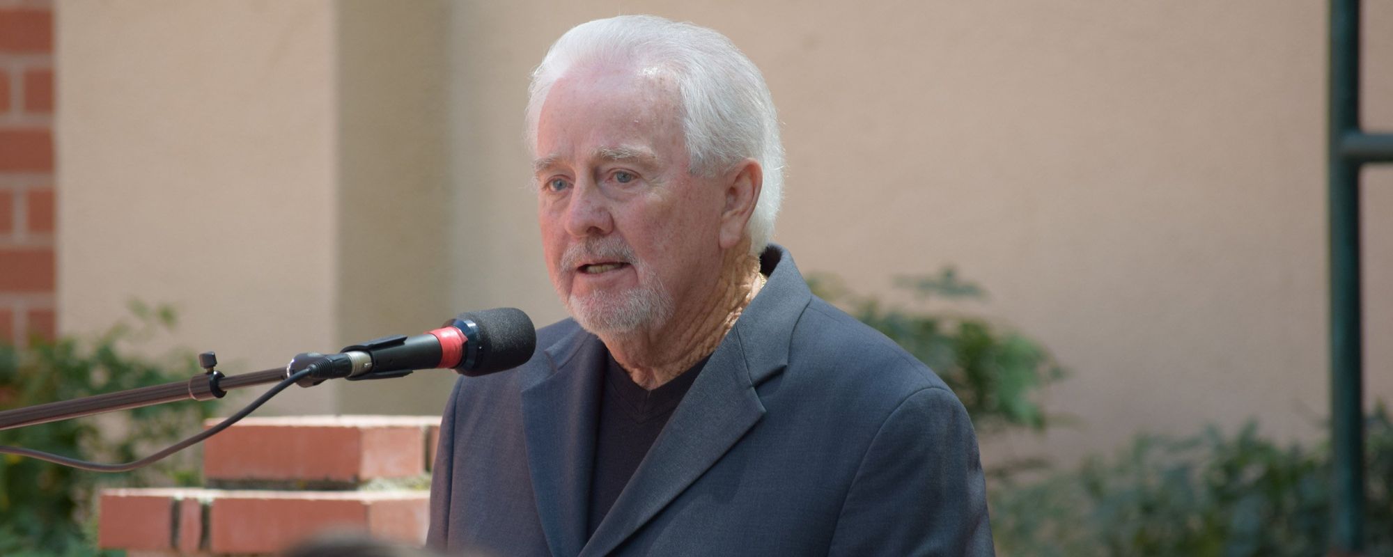 Dolly Parton Had To Lay Down Some Ground Rules for “Please Please ...