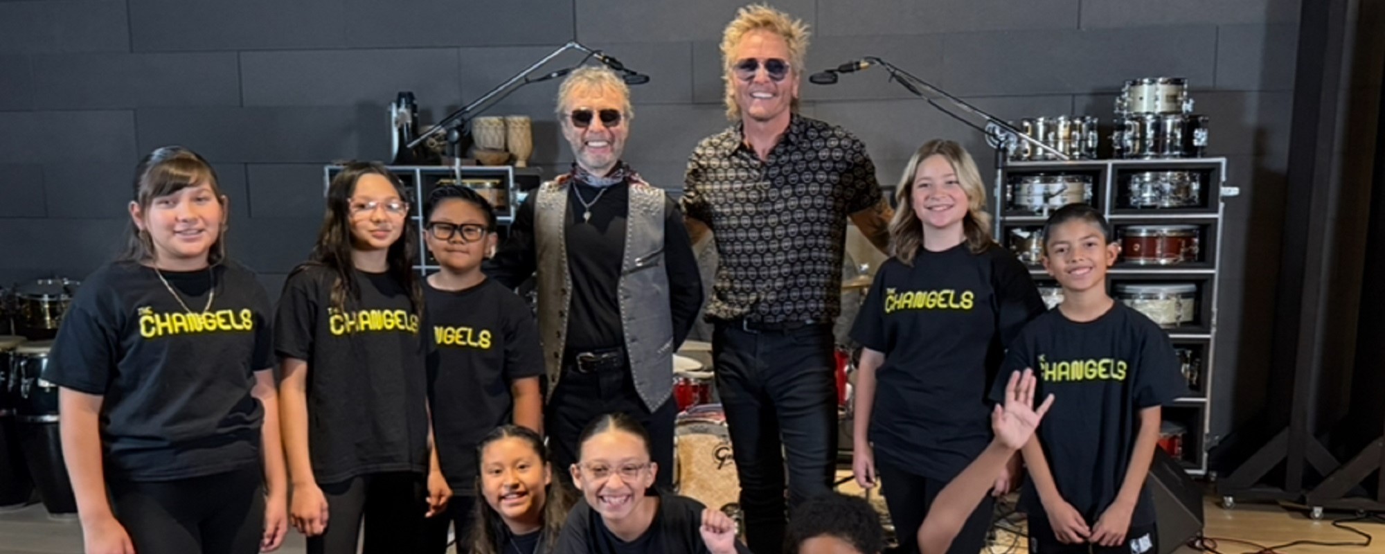 Behind The Song: "Hurdy Gurdy Man" by Donovan - American Songwriter