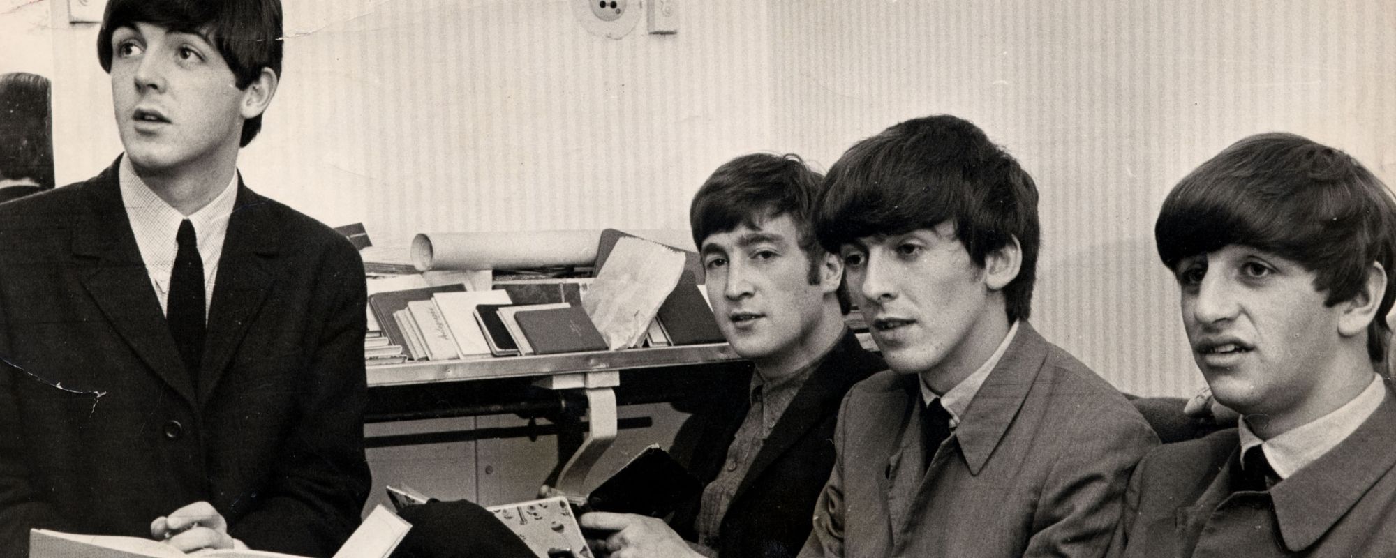 The Meaning Behind “Nowhere Man” by The Beatles and How John Lennon ...