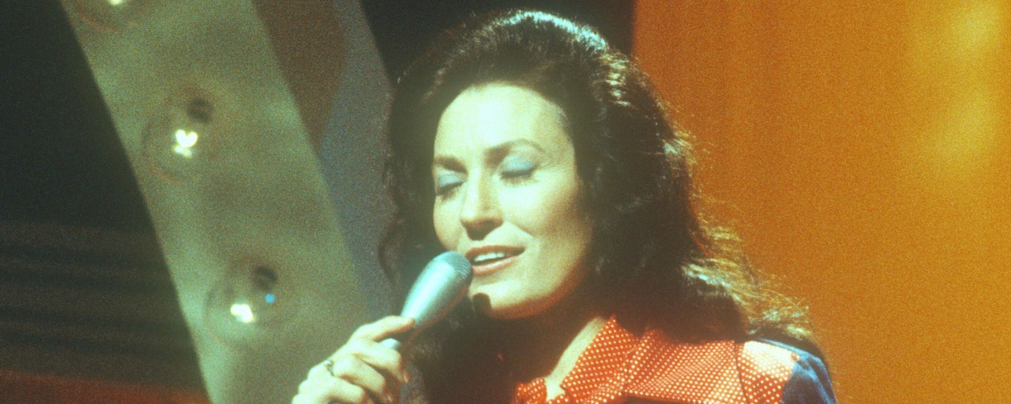 The Story Behind Loretta Lynn's Ode to Her Coal Mining Father, The Story Behind Loretta Lynn's Ode to Her Coal Mining Father,