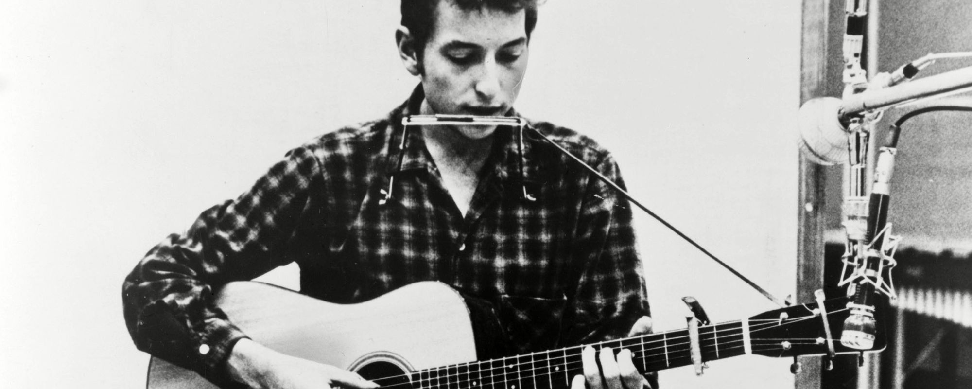 How Bob Dylan Transformed “Just Like A Woman” With the Crucial Final ...