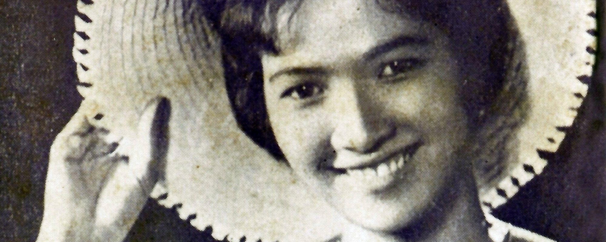 The First Queen of Thai Country Music, Pongsri Woranuch, Dead at 85 - American Songwriter