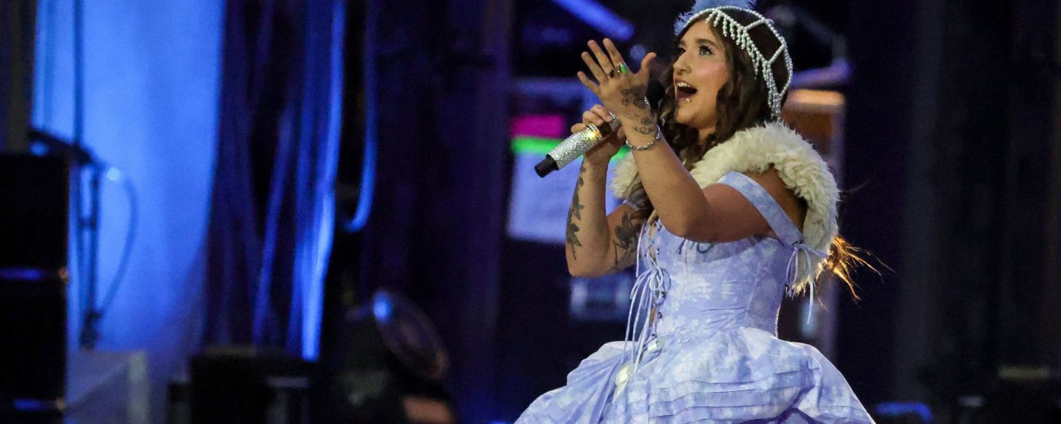 Sierra Ferrell Announces 2025 Tour: “I’m Back Two Steppin’ the Stars in ...