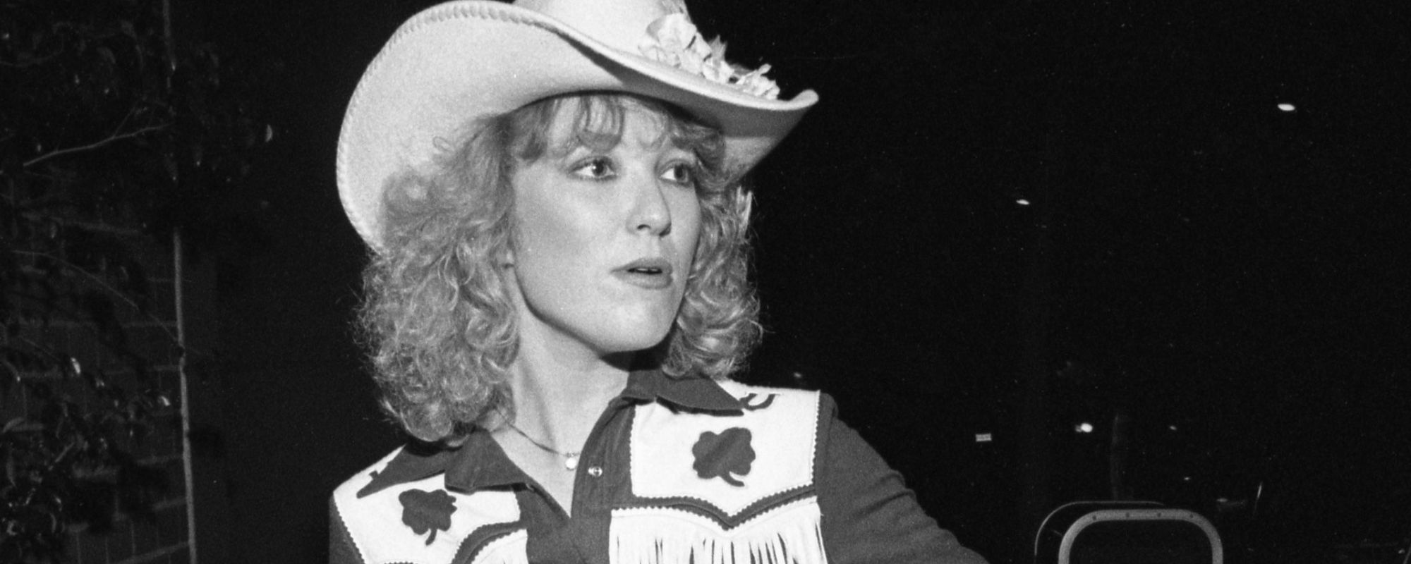 The Heartbreaking Story Behind "Delta Dawn" by Tanya Tucker