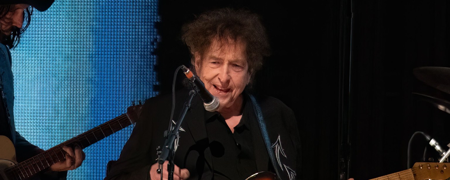 Staind Lead Singer Aaron Lewis Heartbroken After Bandmate Jon Wysocki’s ...