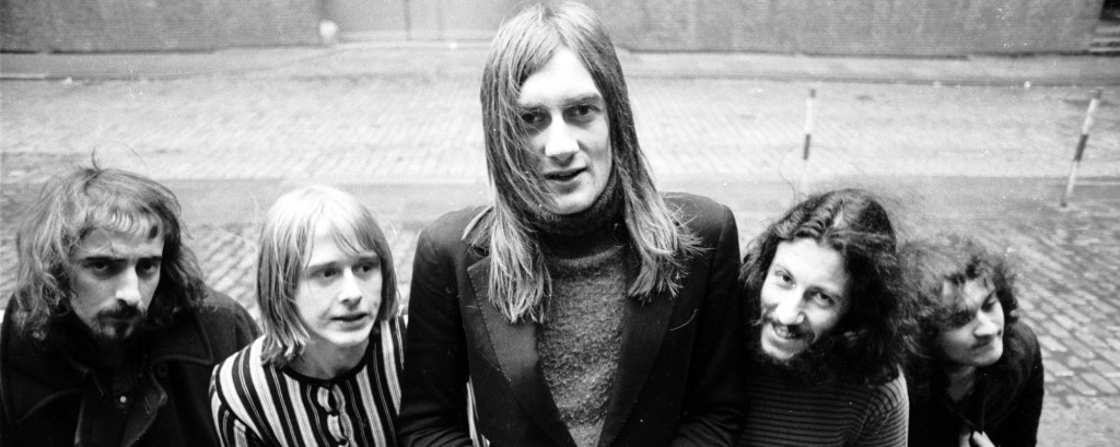 The Story Behind Fleetwood Mac's Debut Single, "Albatross," Peter Green ...
