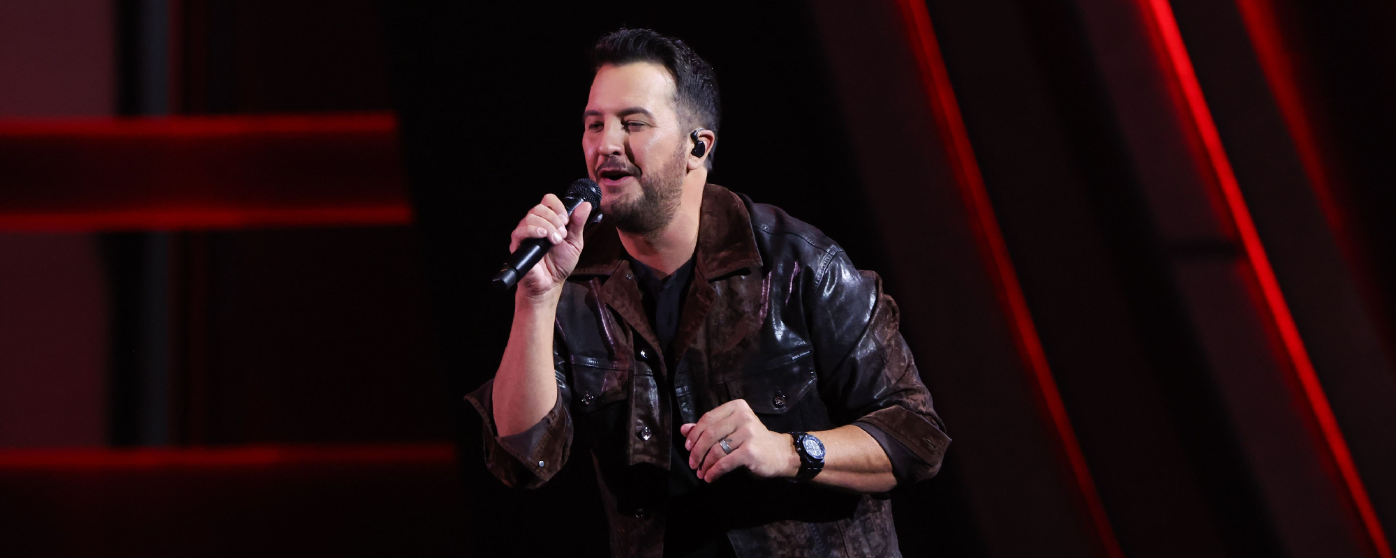 The Meaning Behind the Song Lyrics: “Pontoon” by Little Big Town