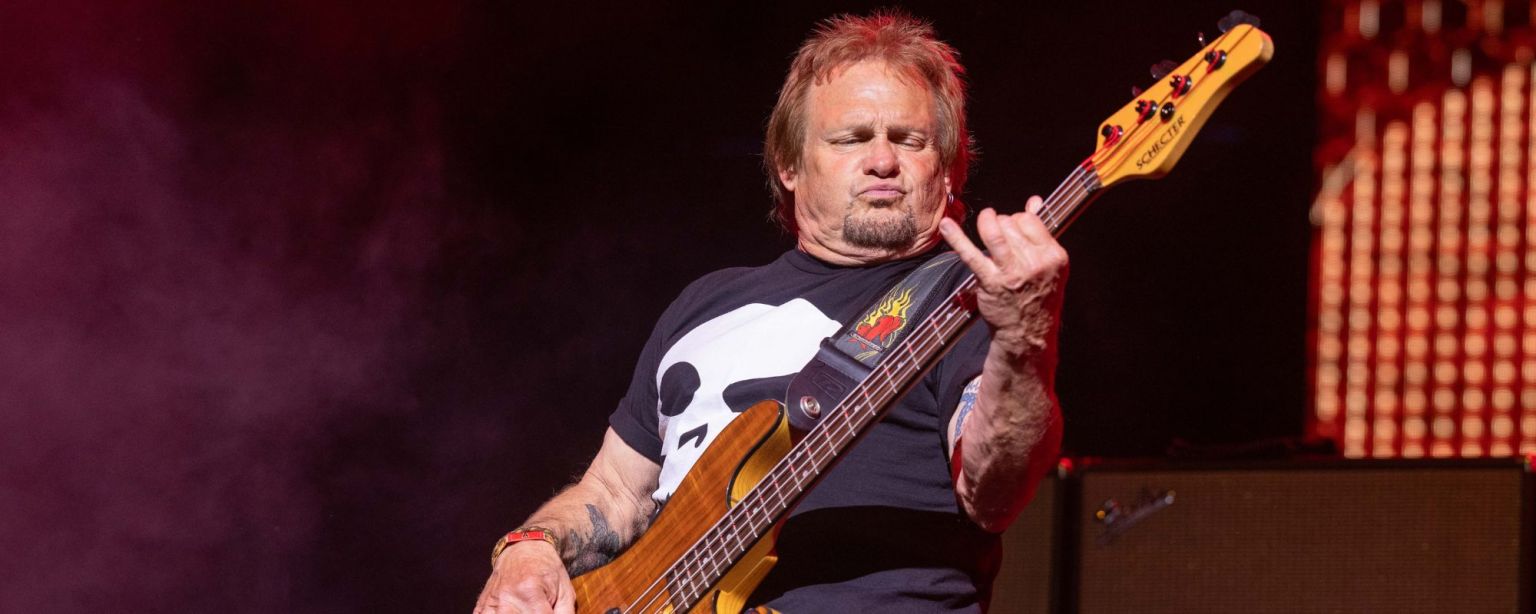 Michael Anthony Says He Didn’t “Settle Any Differences” with Eddie Van ...