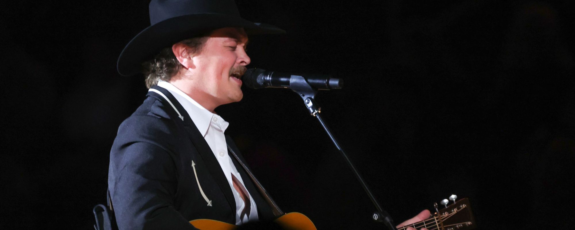 Willie Nelson’s Son Steps in for His Sick Dad and Delivers a Powerful ...