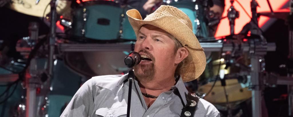 The Endearing Meaning Behind Cody Johnson's "The Painter" - American ...