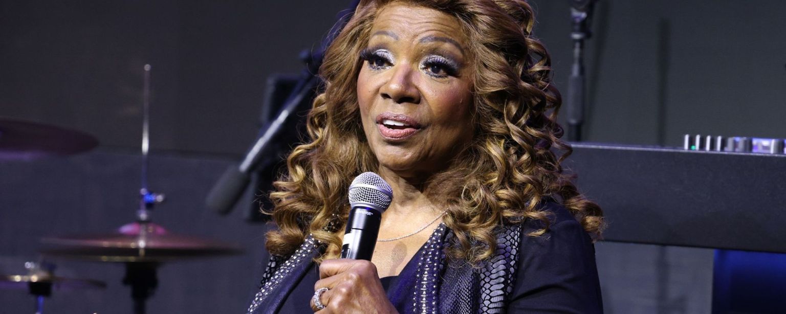 Who Wrote Gloria Gaynor's "I Will Survive" - American Songwriter
