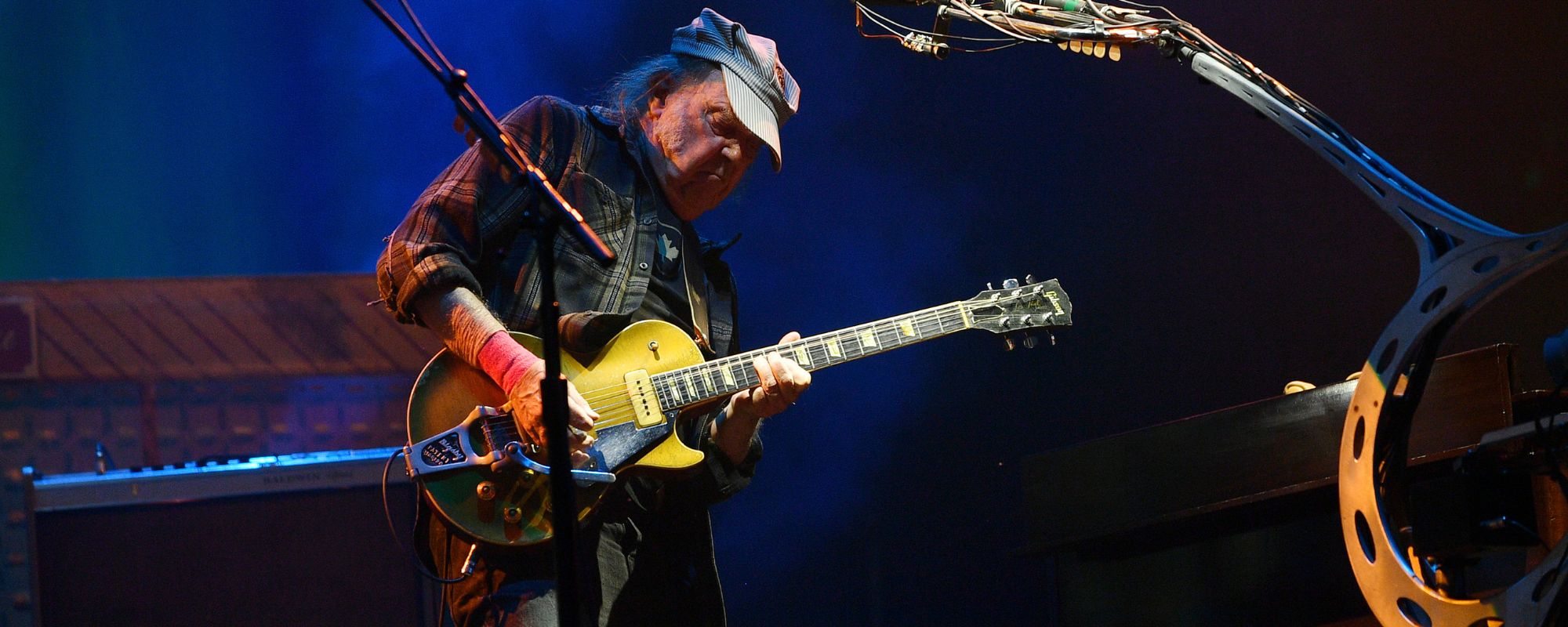 Neil Young Leaves Facebook, Citing “Unconscionable” Reasons - American ...