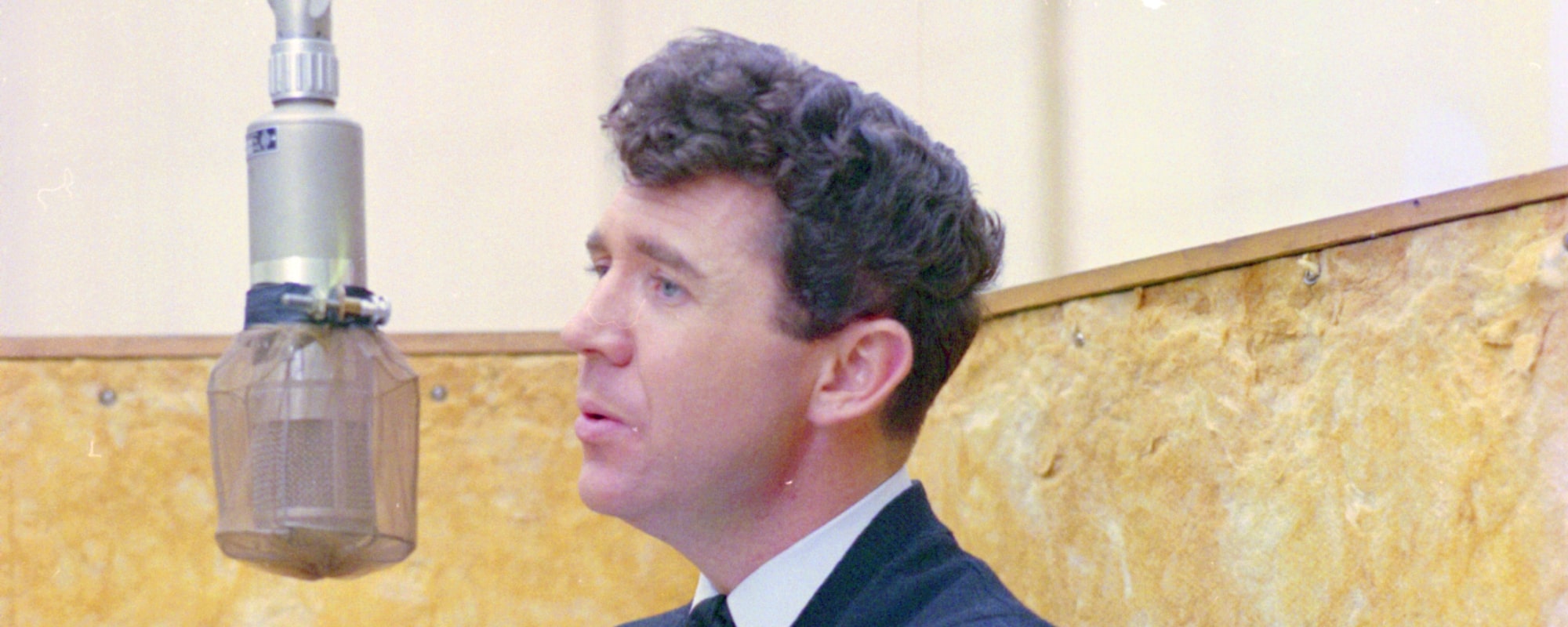 Remember When: Stars on 45 Mastered the Medley and Topped the Charts - American Songwriter