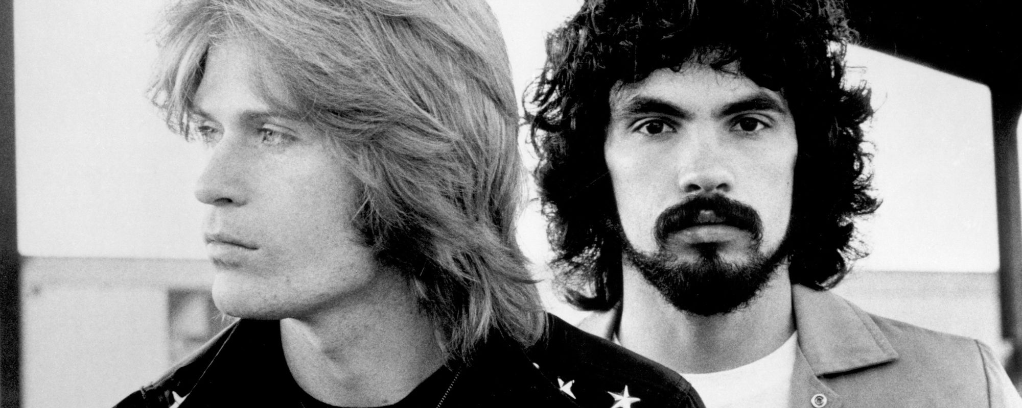 The Story and Meaning Behind "Kiss on My List," the No. 1 Smash Hall ...