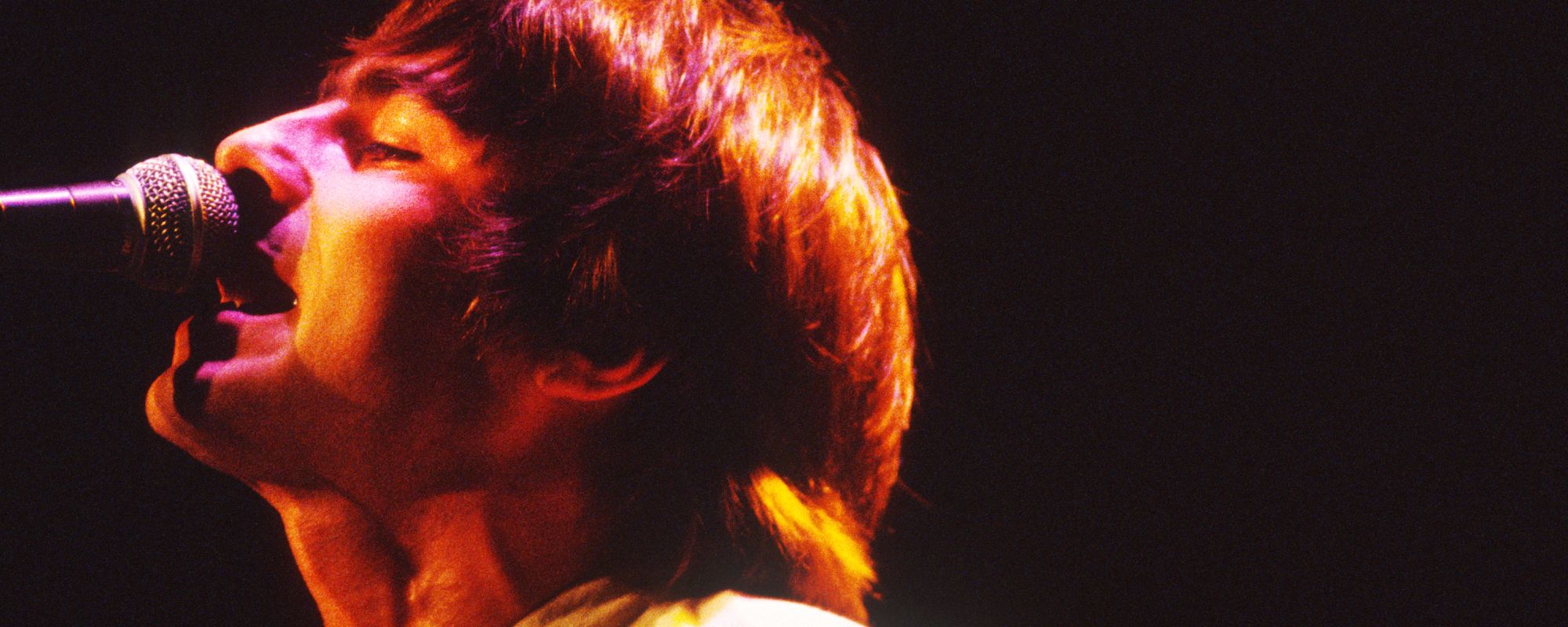 The Meaning Behind "Champagne Supernova" by Oasis and Why Its Emotional ...
