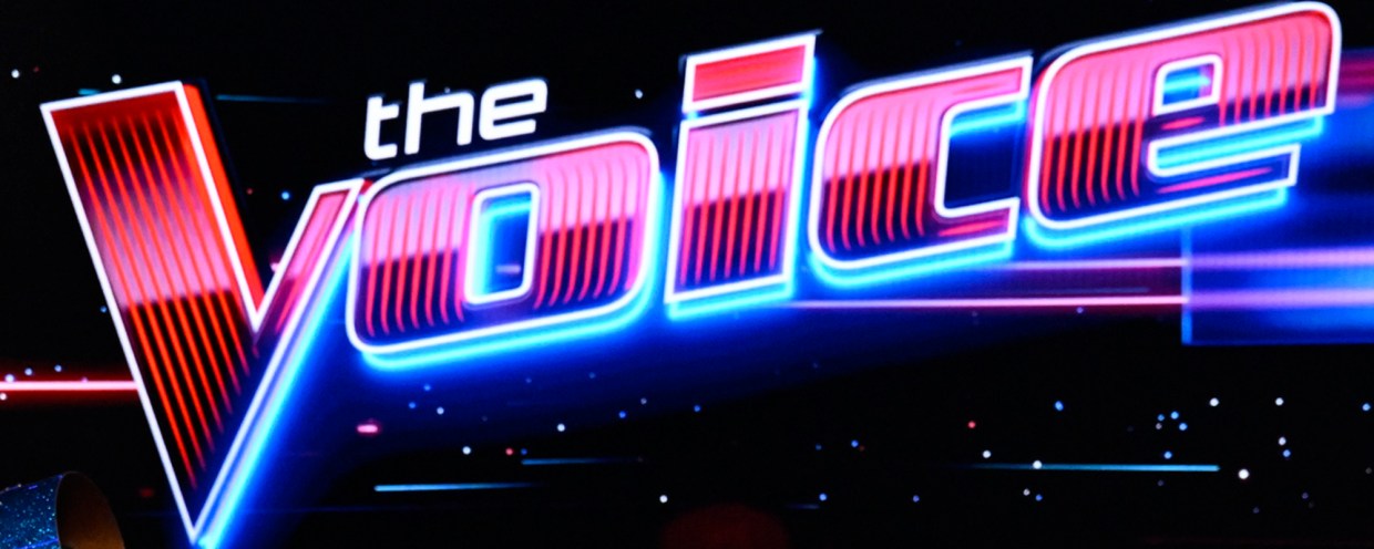 ‘The Voice’ Singer Performing the National Anthem at Chiefs vs. Broncos ...