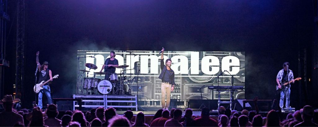 Staind Lead Singer Aaron Lewis Heartbroken After Bandmate Jon Wysocki’s ...