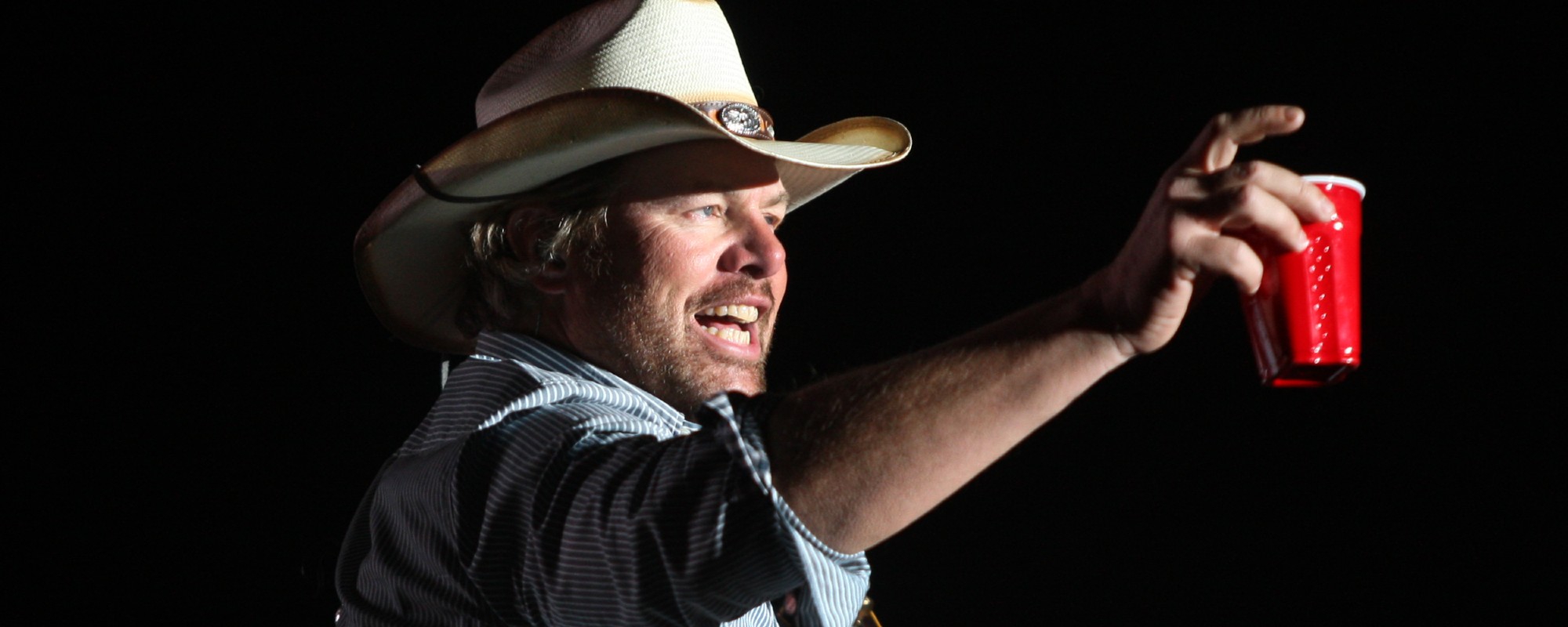 On This Day in 1984, Hank Williams Jr. Shot the First-Ever CMA Music ...