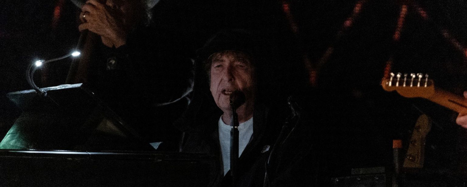 Bob Dylan Dusts off Little-Known Van Morrison Gem at Belfast Show—and ...