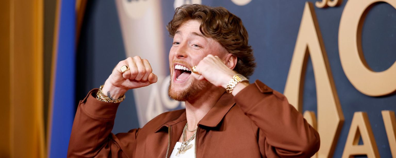 Mavericks Singer Raul Malo Dead at 60 - American Songwriter