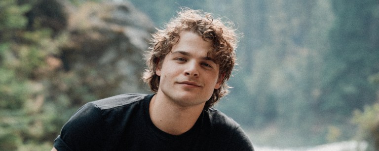 The Right Suspicions Behind Toby Keith's 1994 Hit "Wish I Didn't Know ...