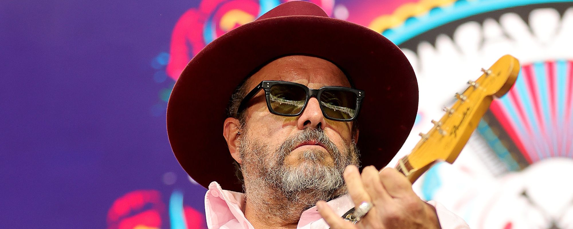 The Meaning Behind the Song Lyrics: “Pontoon” by Little Big Town