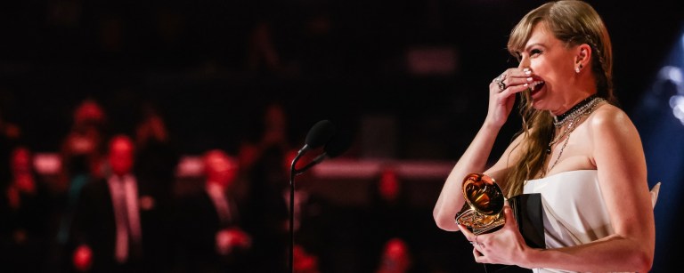 Behind the Meaning of Taylor Swift's Introspective"The Archer ...