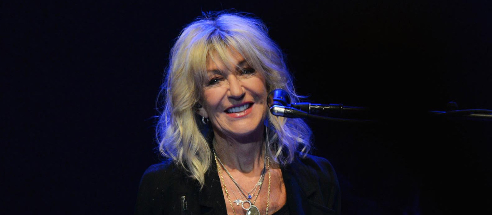 The Meaning Behind “Everywhere” by Fleetwood Mac - American Songwriter
