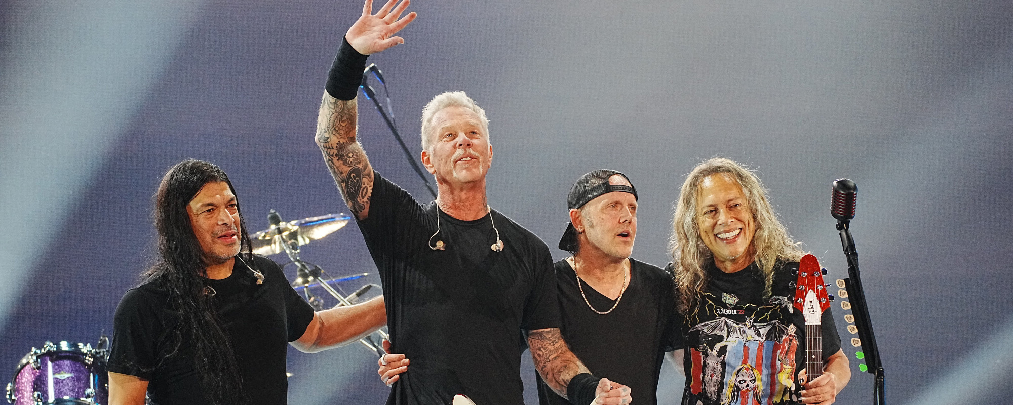 Virginia Tech Fans Sing Metallica's "Enter Sandman" Despite NCAA Ban ...