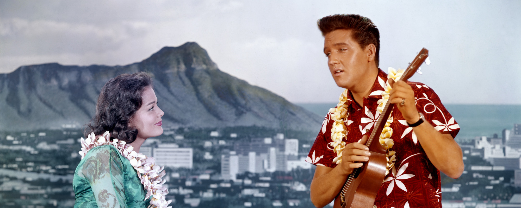 The Story Behind "Can't Help Falling in Love" by Elvis Presley and the ...
